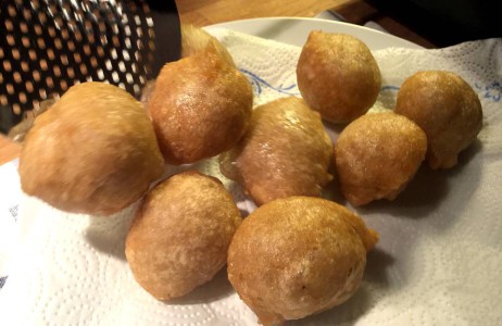 Uštipci: Bosniske tapasbrødboller – Verdensmat